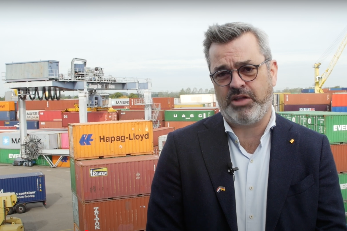 Barge Terminal Born groeit als internationaal logistiek knooppunt ...